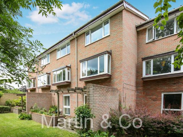 2 bedroom maisonette for sale