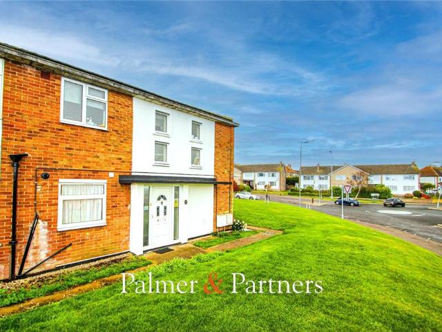 2 bedroom maisonette for sale