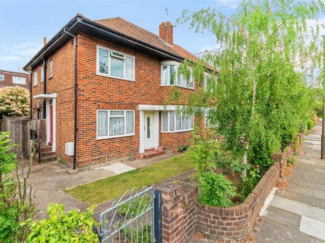 2 bedroom maisonette for sale