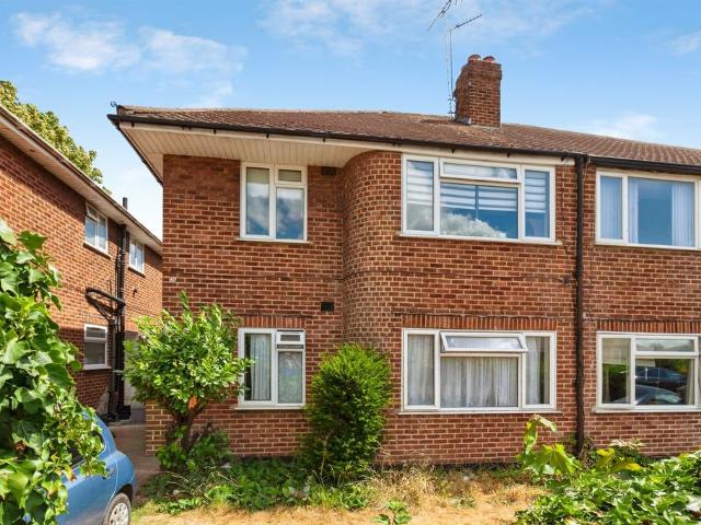 2 bedroom maisonette for sale