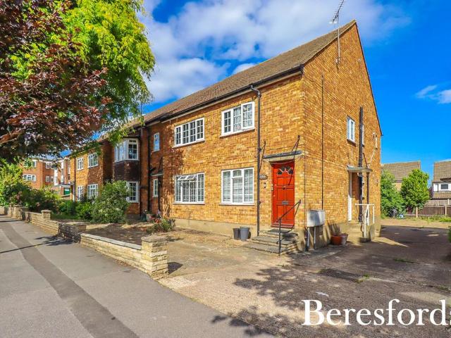 2 bedroom maisonette for sale