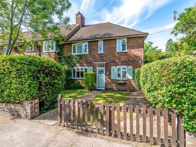 2 bedroom maisonette for sale