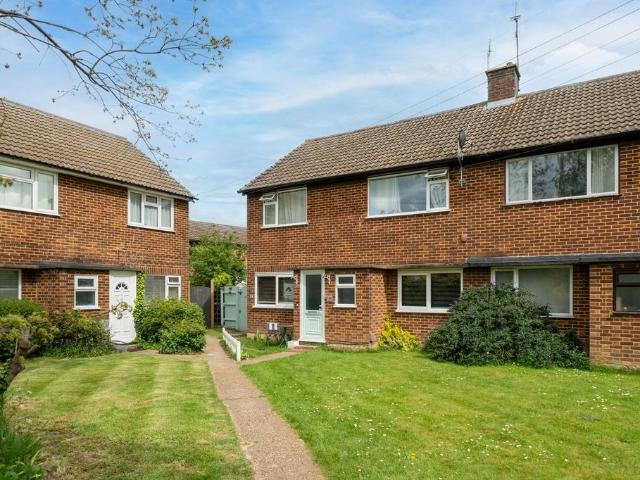 2 bedroom maisonette for sale