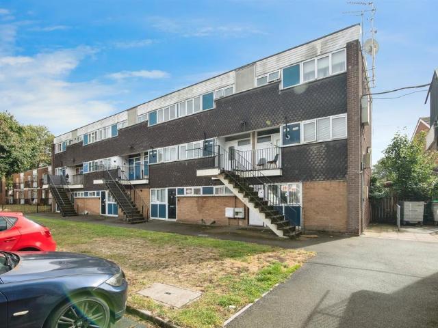 2 bedroom maisonette for sale