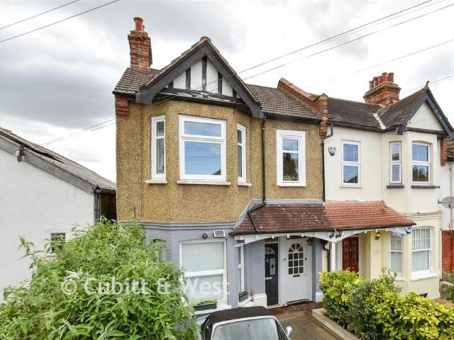 2 bedroom maisonette for sale