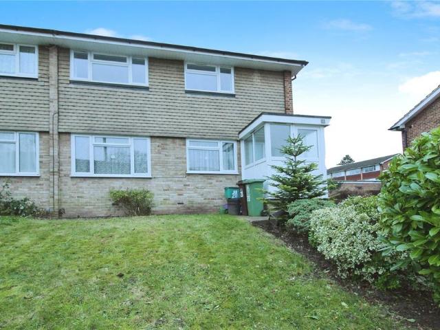 2 bedroom maisonette for sale