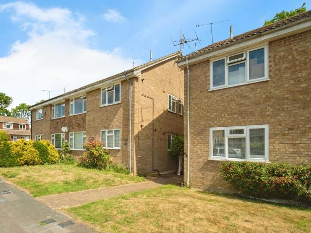2 bedroom maisonette for sale
