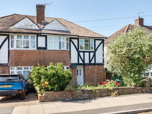 2 bedroom maisonette for sale