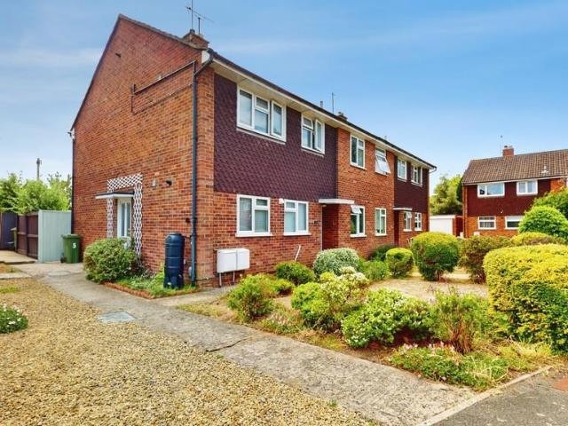 2 bedroom maisonette for sale