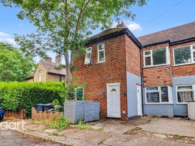 2 bedroom maisonette for sale