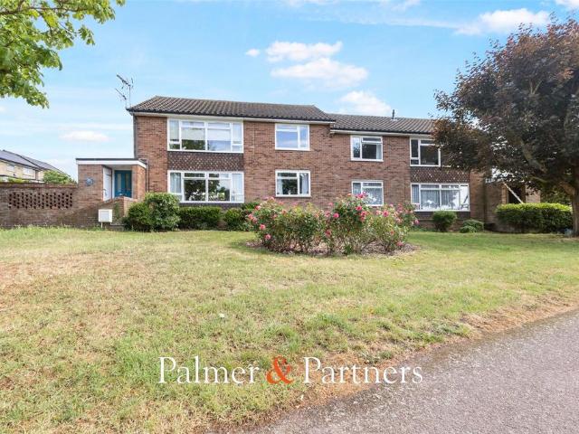 2 bedroom maisonette for sale