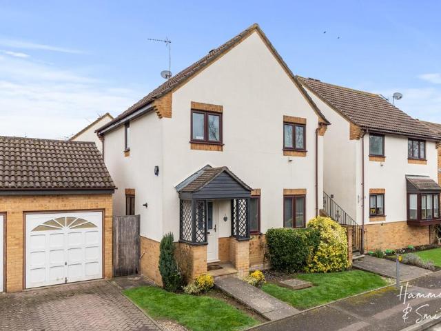 2 bedroom maisonette for sale