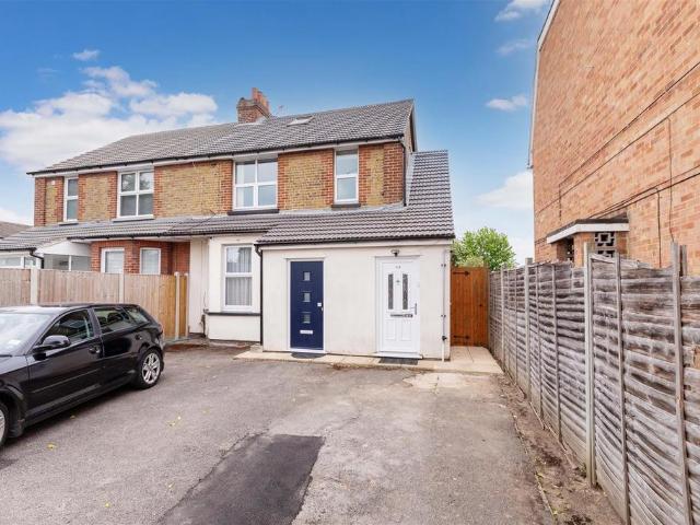 2 bedroom maisonette for sale
