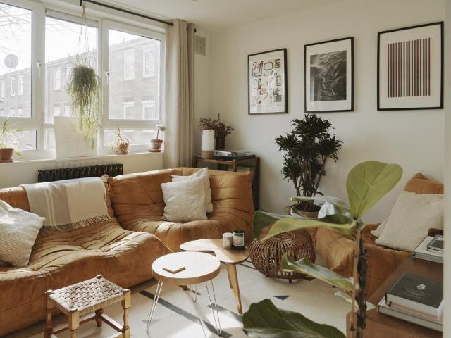 2 bedroom maisonette for sale
