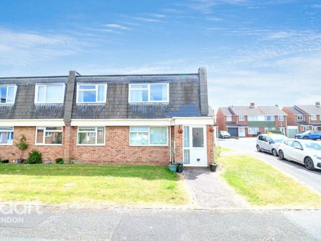 2 bedroom maisonette for sale