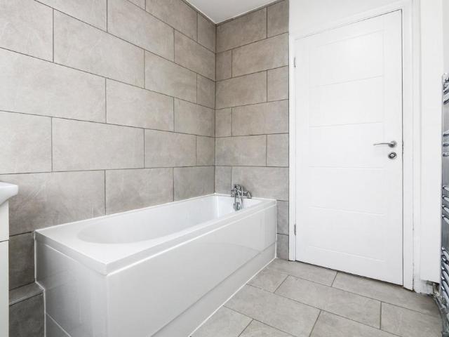 2 bedroom maisonette for sale