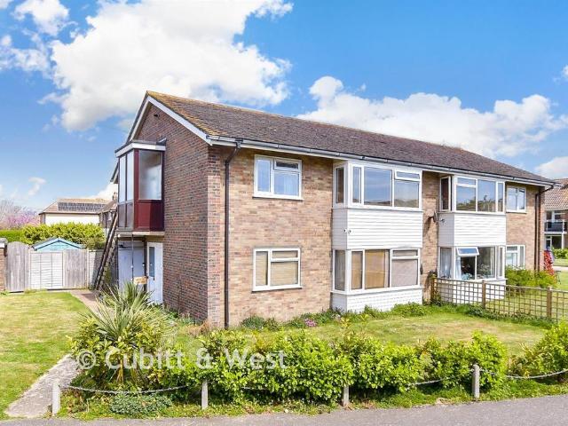 2 bedroom maisonette for sale
