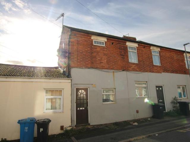 2 bedroom maisonette for sale