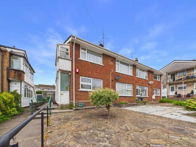 2 bedroom maisonette for sale