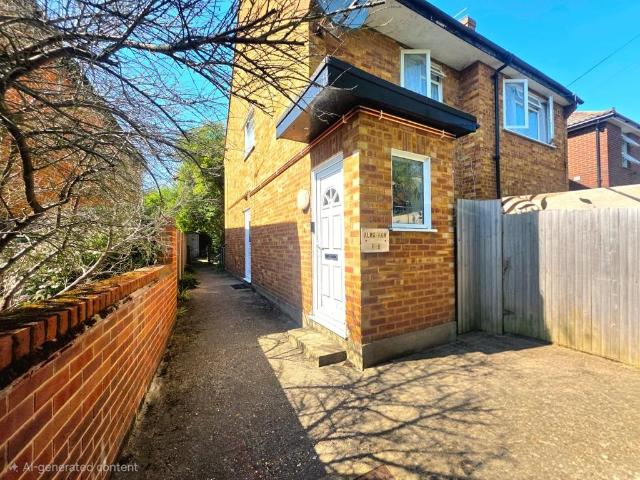 2 bedroom maisonette for sale