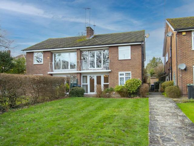 2 bedroom maisonette for sale