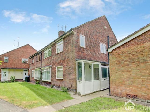 2 bedroom maisonette for sale