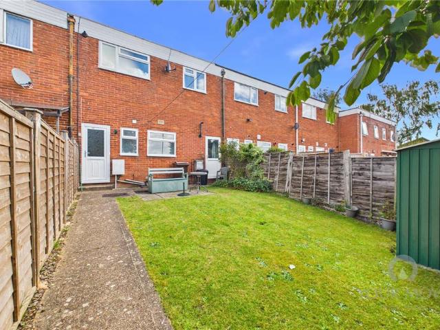 2 bedroom maisonette for sale