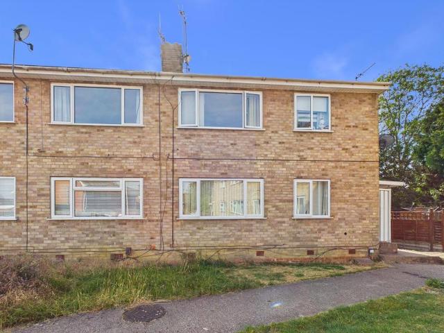 2 bedroom maisonette for sale