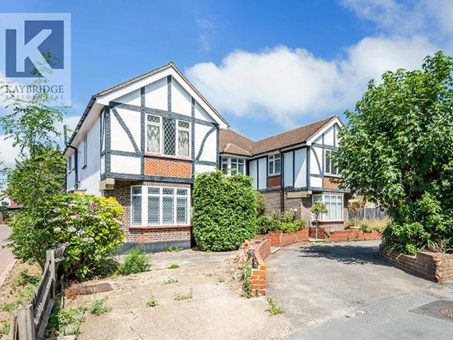 2 bedroom maisonette for sale