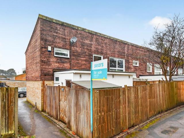 2 bedroom maisonette for sale