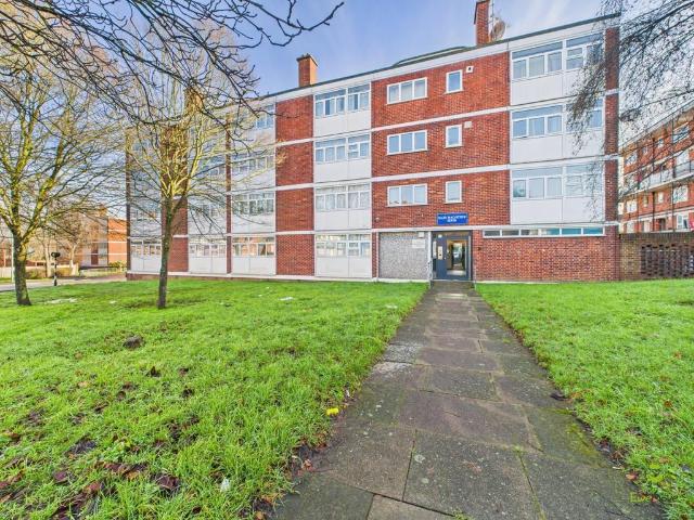 2 bedroom maisonette for sale