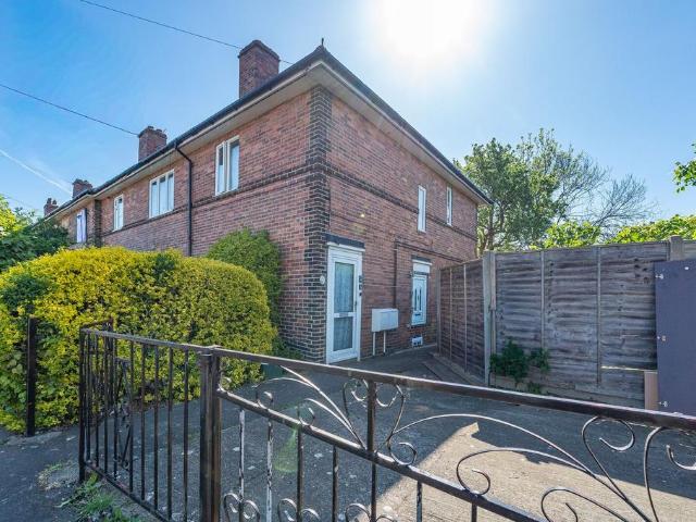 2 bedroom maisonette for sale