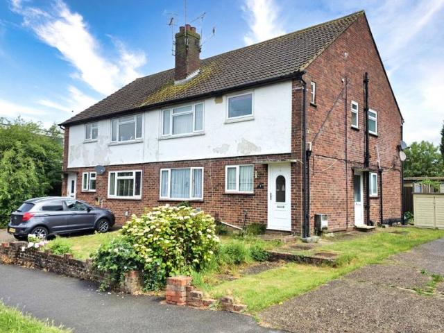 2 bedroom maisonette for sale