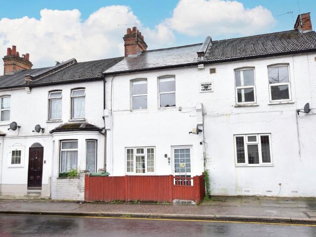 2 bedroom maisonette for sale