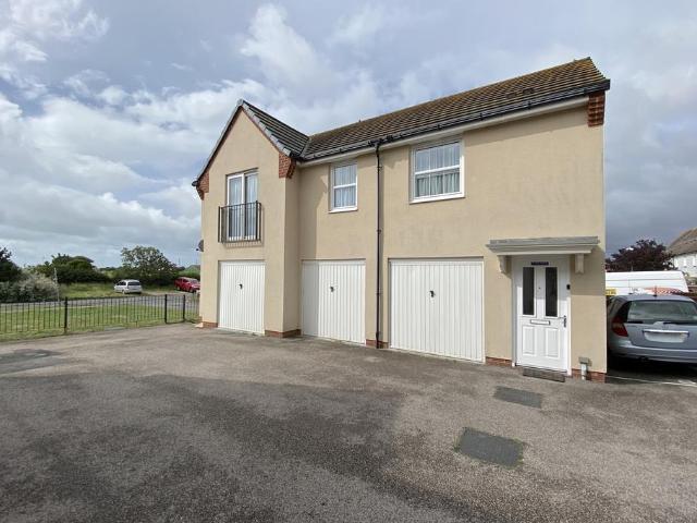 2 bedroom maisonette for sale