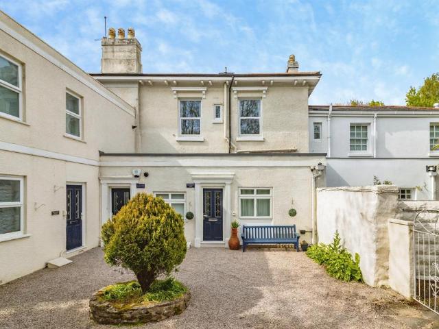 2 bedroom maisonette for sale