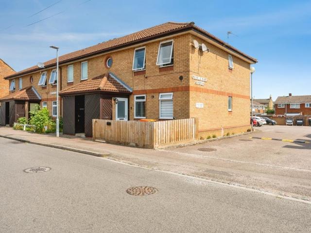 2 bedroom maisonette for sale