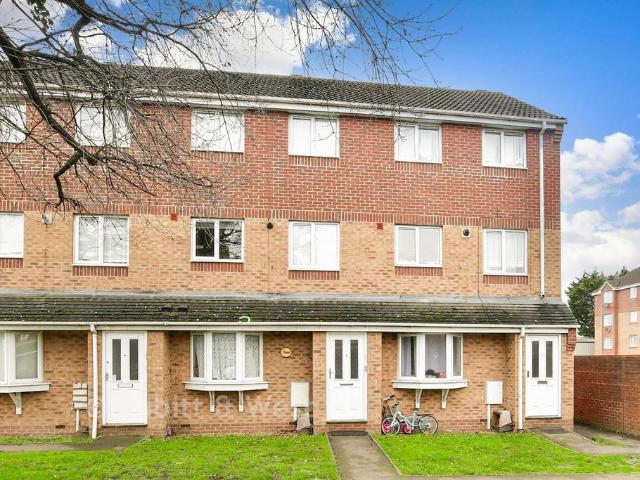 2 bedroom maisonette for sale