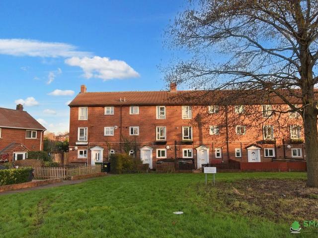 2 bedroom maisonette for sale