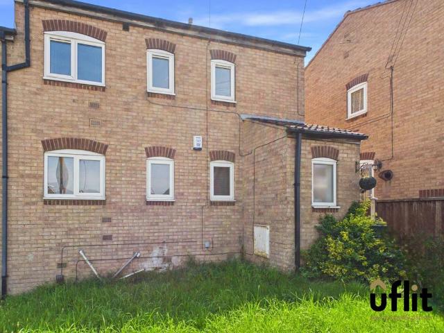 2 bedroom maisonette for sale