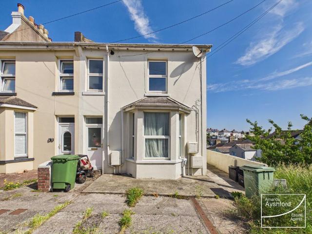 2 bedroom maisonette for sale