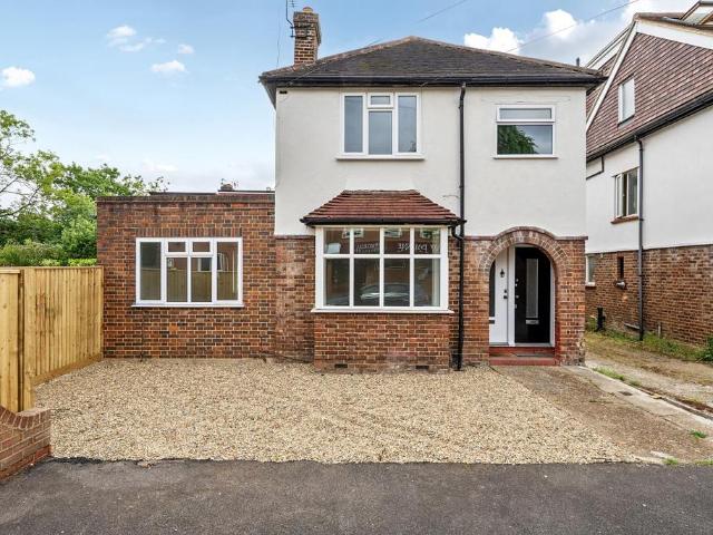 2 bedroom maisonette for sale