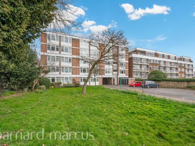 2 bedroom maisonette for sale
