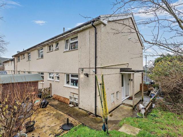 2 bedroom maisonette for sale