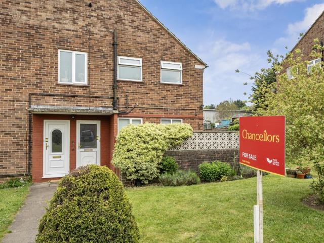 2 bedroom maisonette for sale