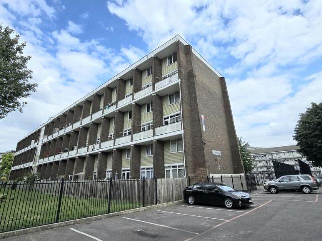 2 bedroom maisonette for sale