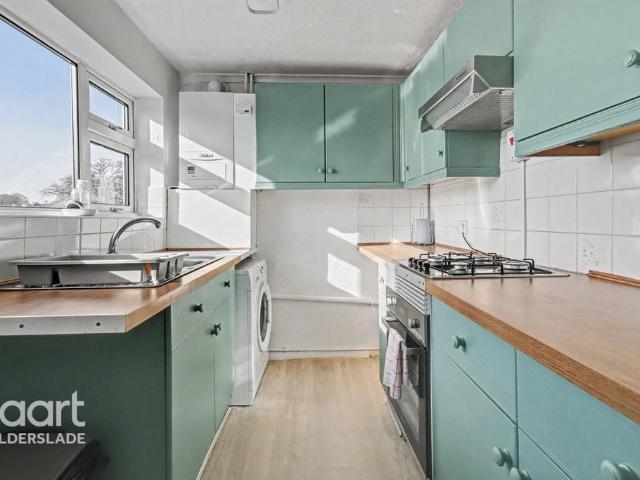 2 bedroom maisonette for sale