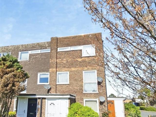 2 bedroom maisonette for sale