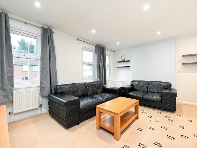 2 bedroom maisonette for sale