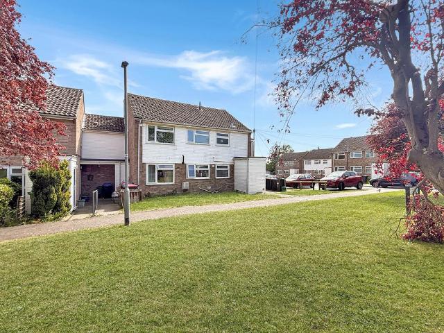 2 bedroom maisonette for sale